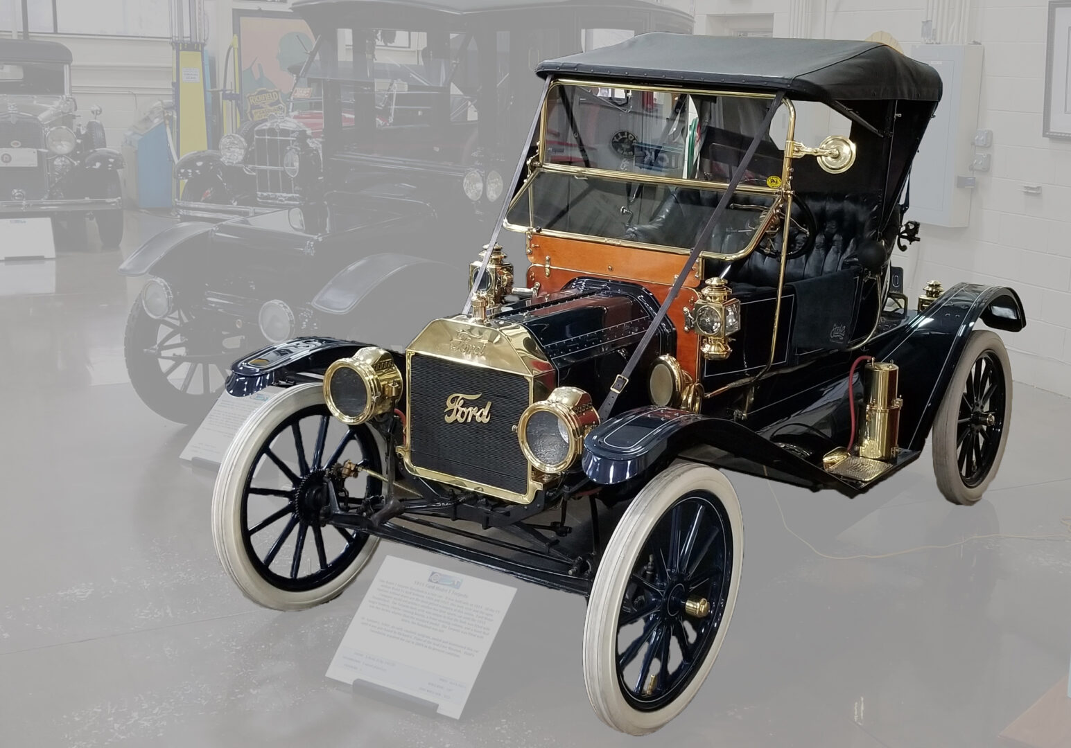 1911 Ford Model T - Stahls Motor and Music Experience